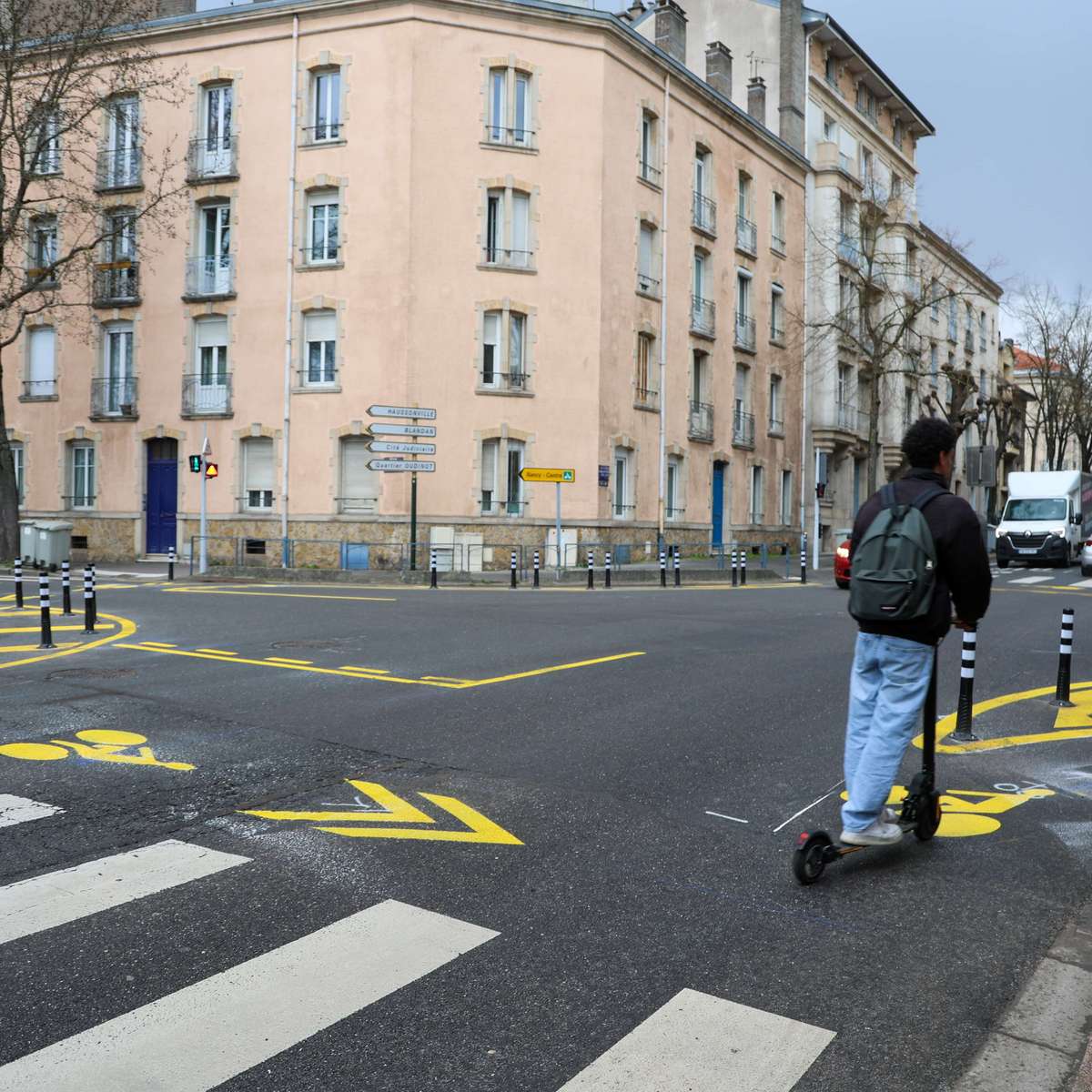 Expérimentation d’un carrefour hollandais à Nancy— Métropole du Grand Nancy